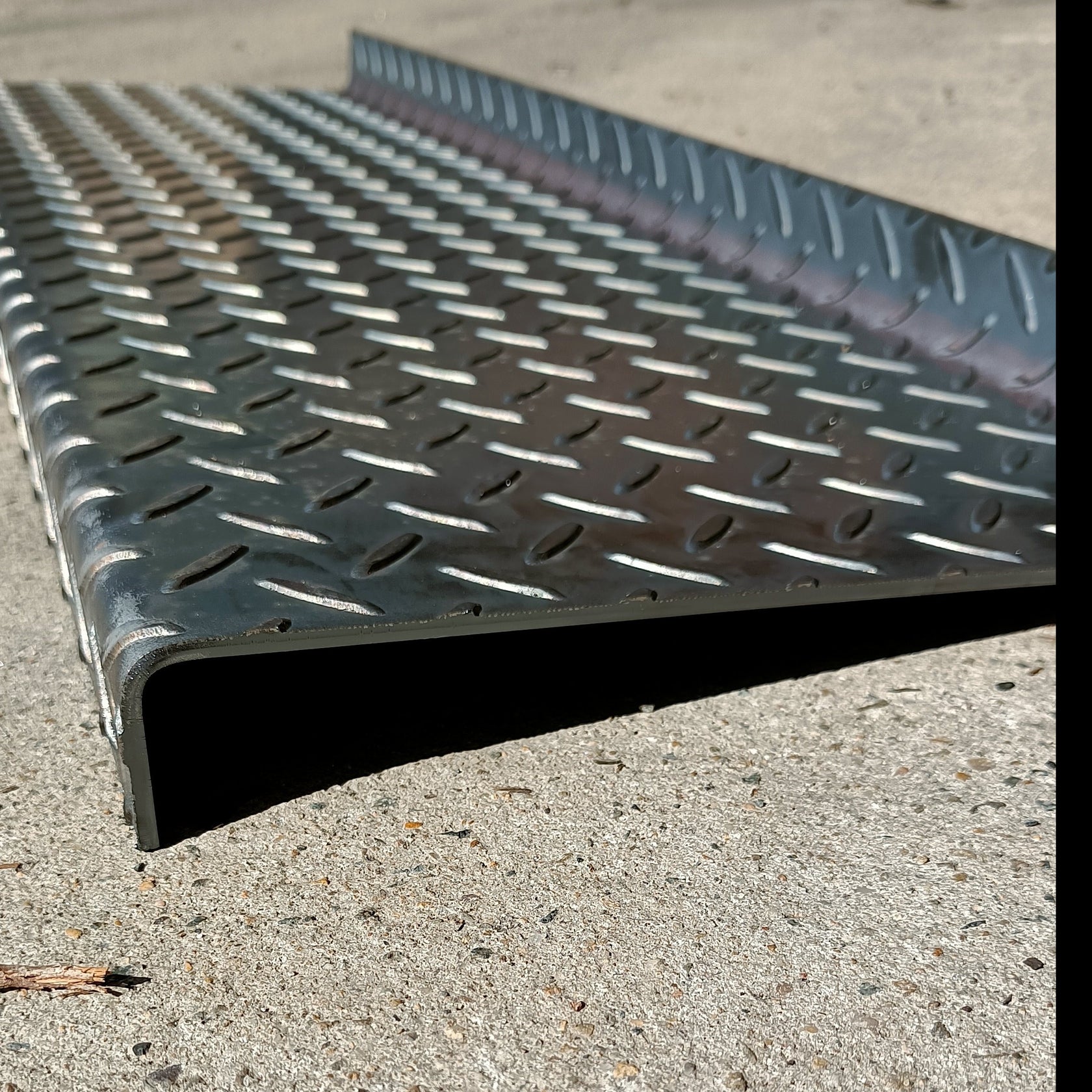 Stair Tread/Step - 3mm Checker Plate - 1000mm Long – EZY STEEL